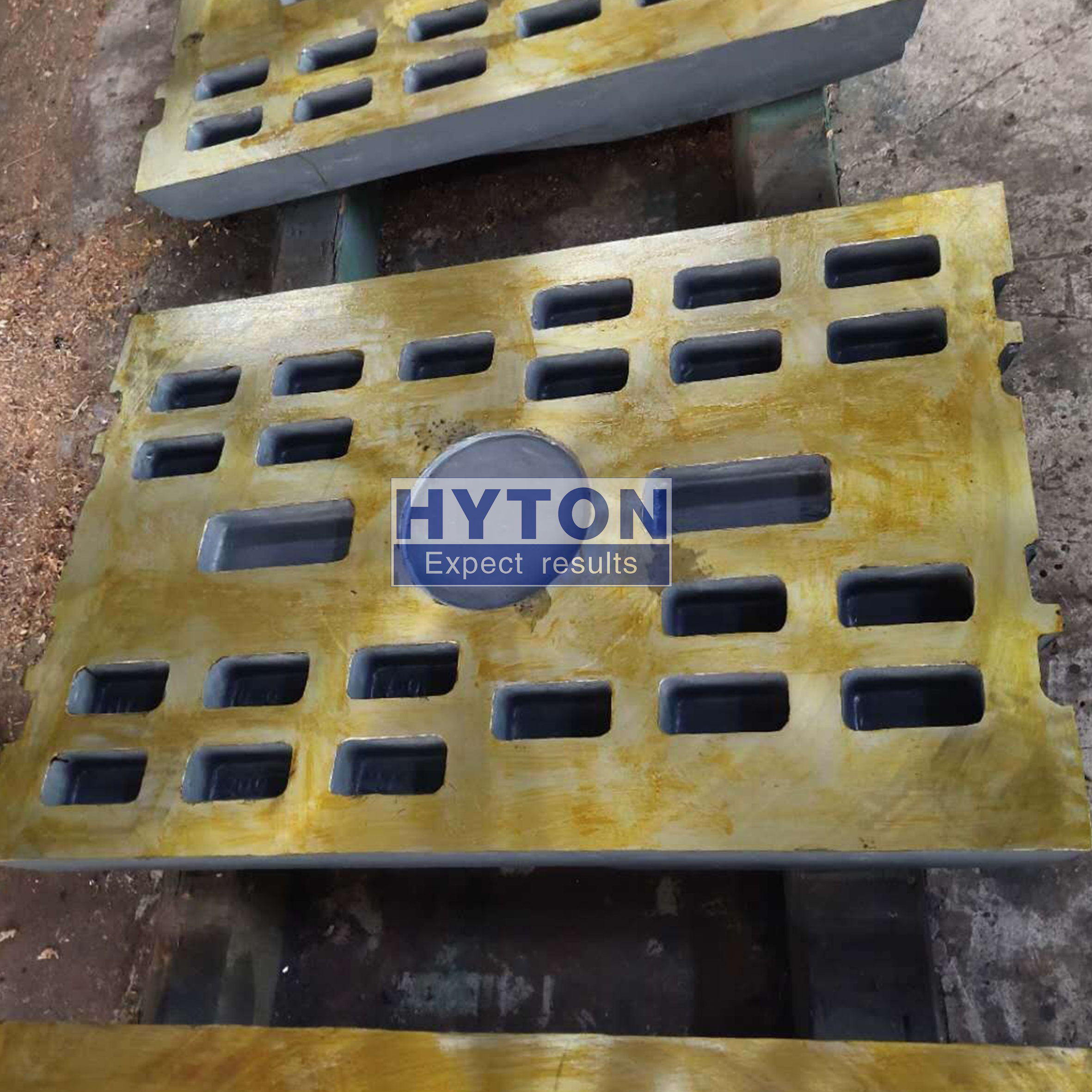 Mn18 Mn22 Wear Liners Jaw Plate Suit to Sandvik CJ408 Jaw Crusher from ...