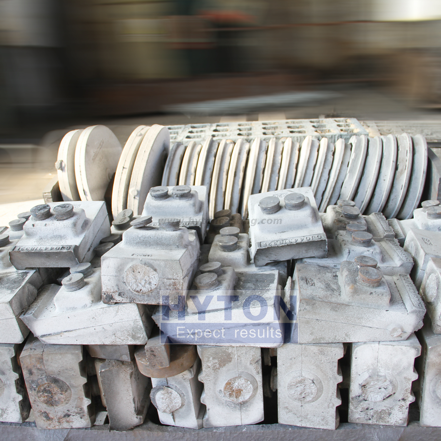 High Chrome Anvils Suit for Terex CRJ3042 VSI Crusher Replacement Parts ...