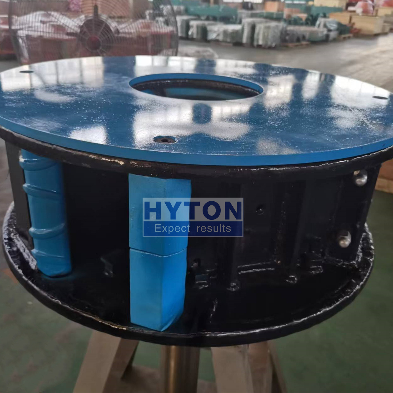 Mining Machine Sandvik CV229 VSI Crusher Spare Parts Rotor Assembly ...